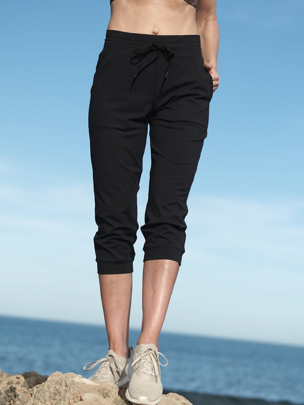 Easy Capri Black – Heart of Lule SE